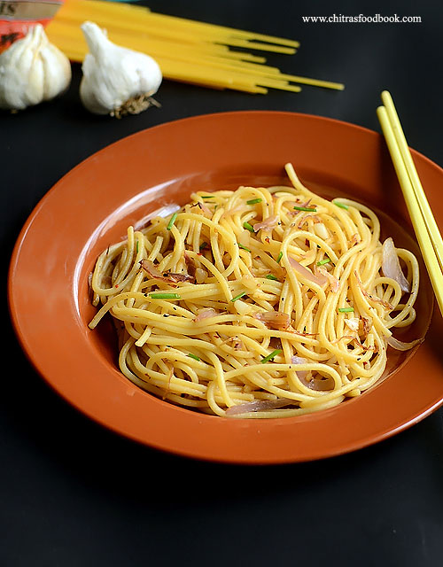 Easy Garlic Spaghetti Recipe – Indian Vegetarian Spaghetti Recipes ...