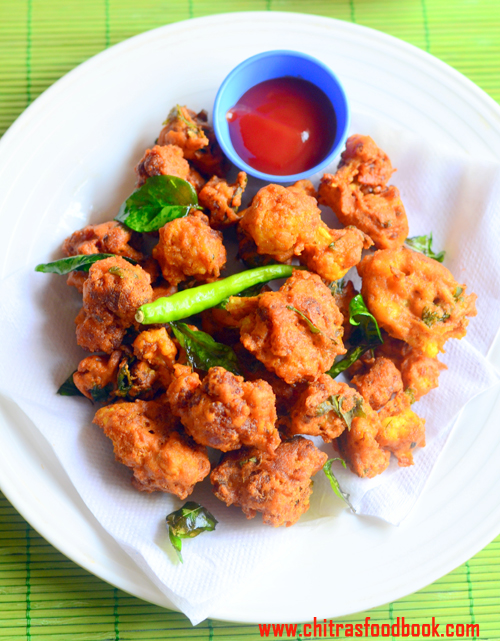 Cauliflower Pakoda Recipe / How To Make Gobi Pakora - Chitra's Food Book