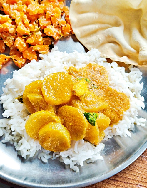 Mullangi Kuzhambu | Chettinad Mullangi Masala Kulambu | Radish Kara ...
